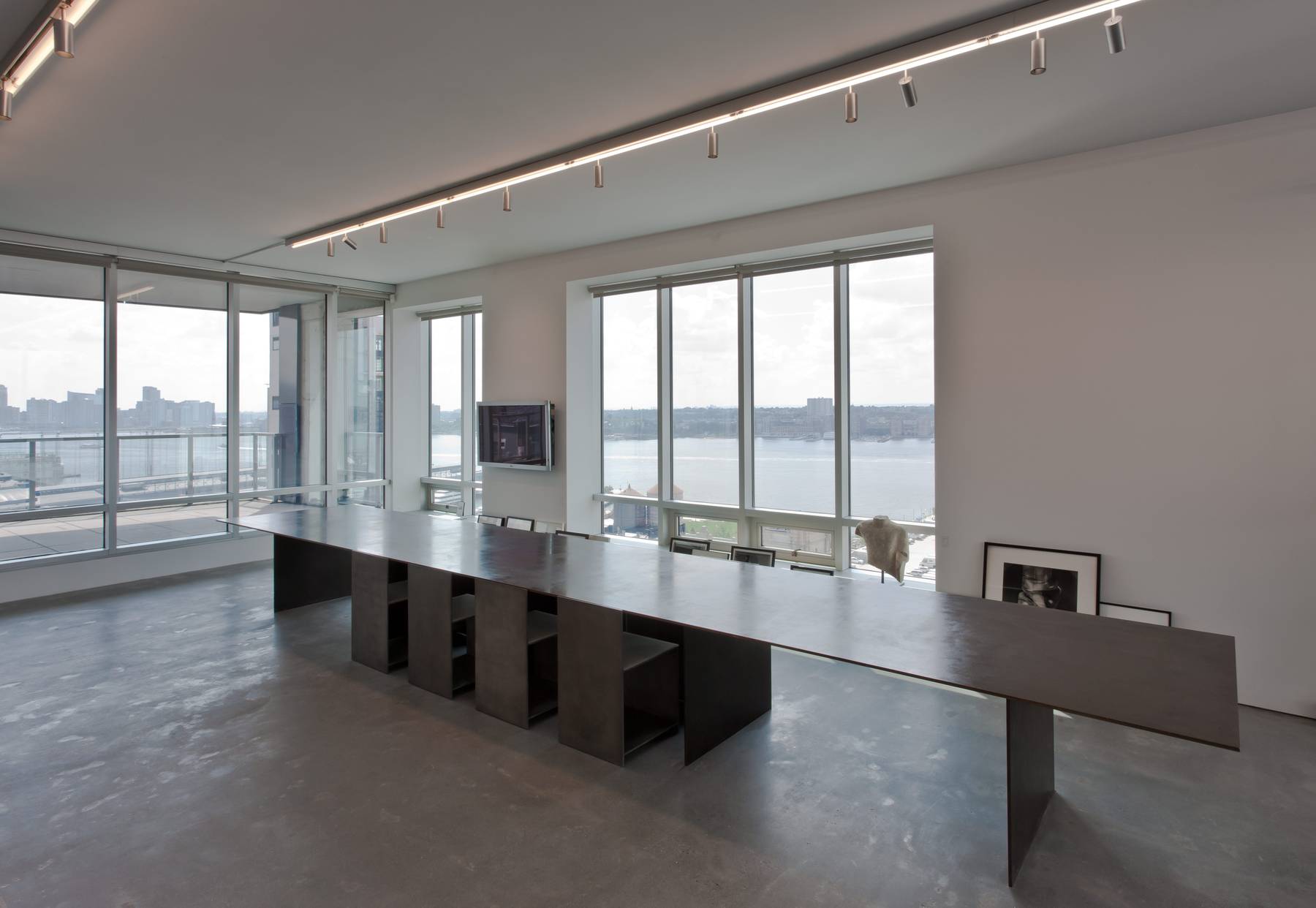 Calvin Klein Studio | Gluckman Tang